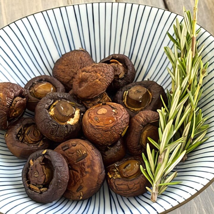 Roasted Cremini Mushrooms - Simple Side Dish - Oh My Veggies!