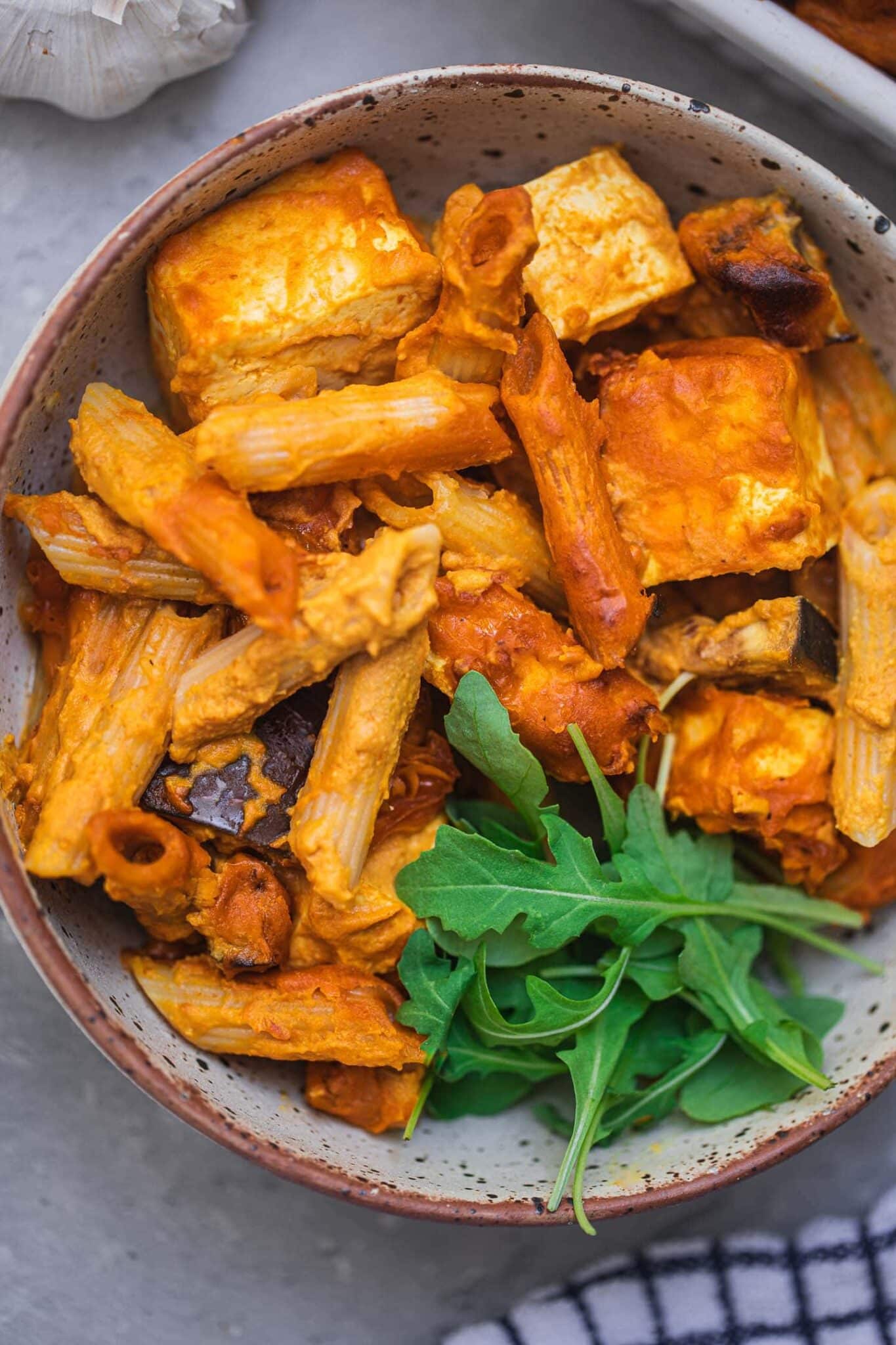 Simple Vegan Pasta Bake With Tofu - Oh My Veggies
