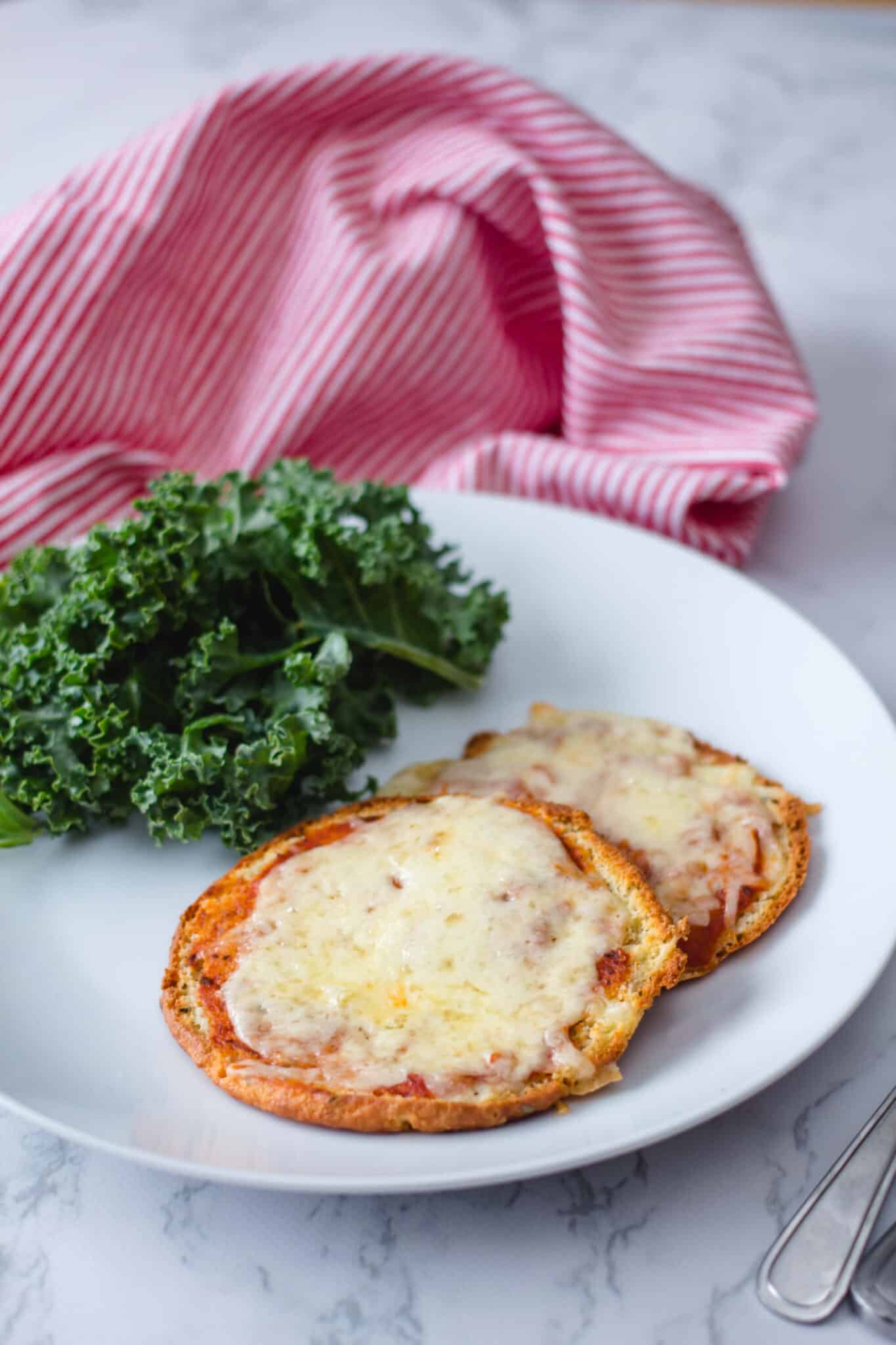 Mini Vegetarian Pizzas | Oh My Veggies