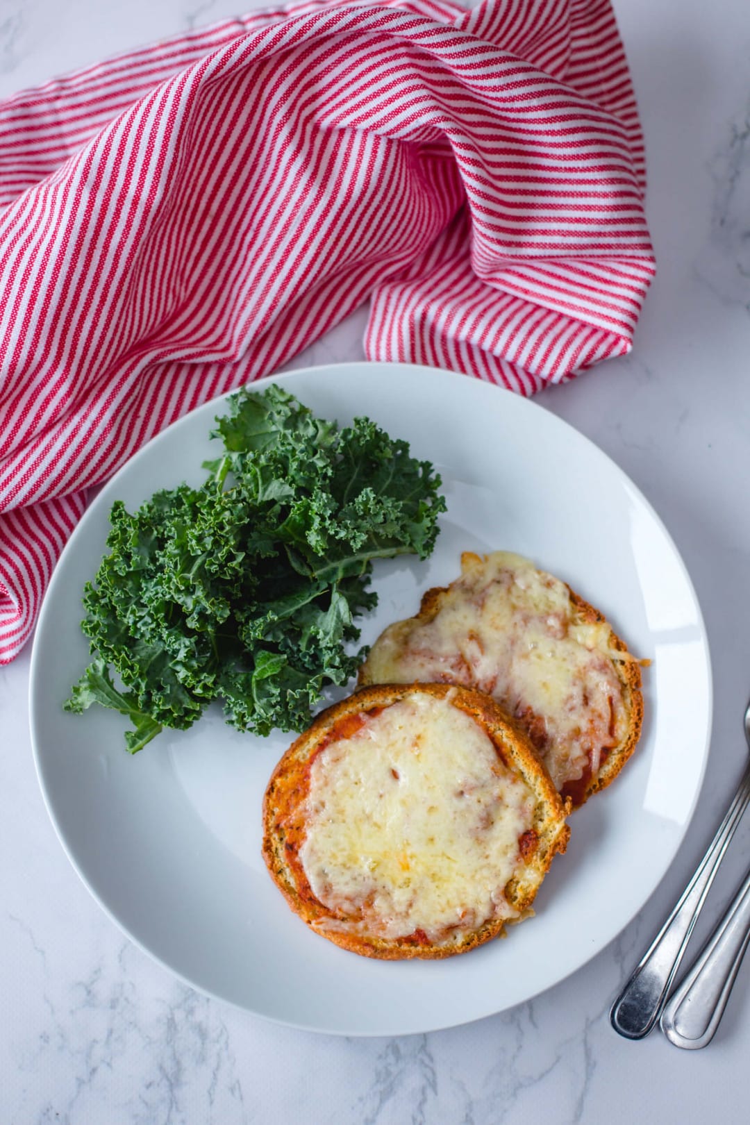 Mini Vegetarian Pizzas | Oh My Veggies