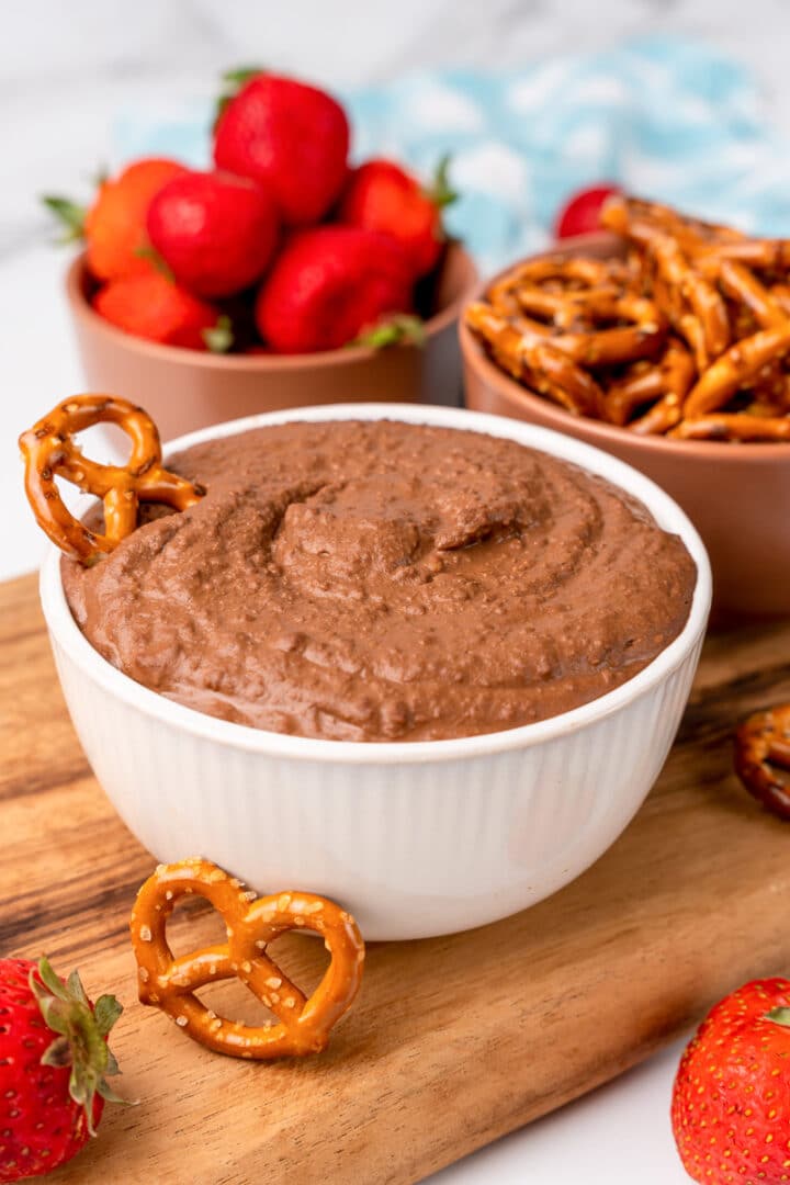 Dark Chocolate Hummus - Oh My Veggies