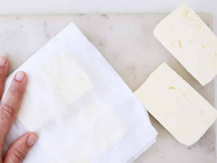 Grilled Halloumi Cheese - Oh My Veggies